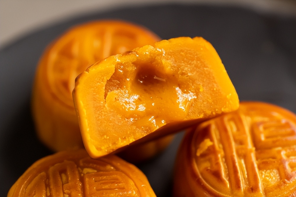 The best time to admire the moon in the Mid-Autumn Festival is at 17:59 ...