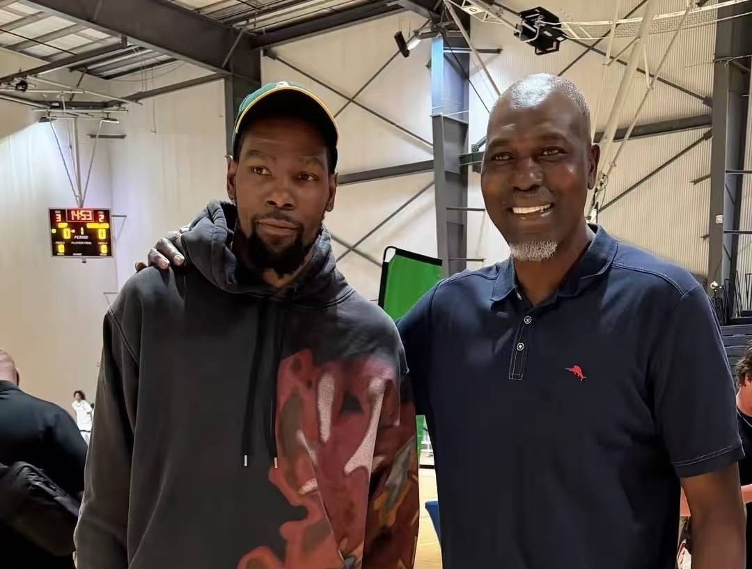 US media commented on the pyramid of NBA super scorers: Curry is in the ...