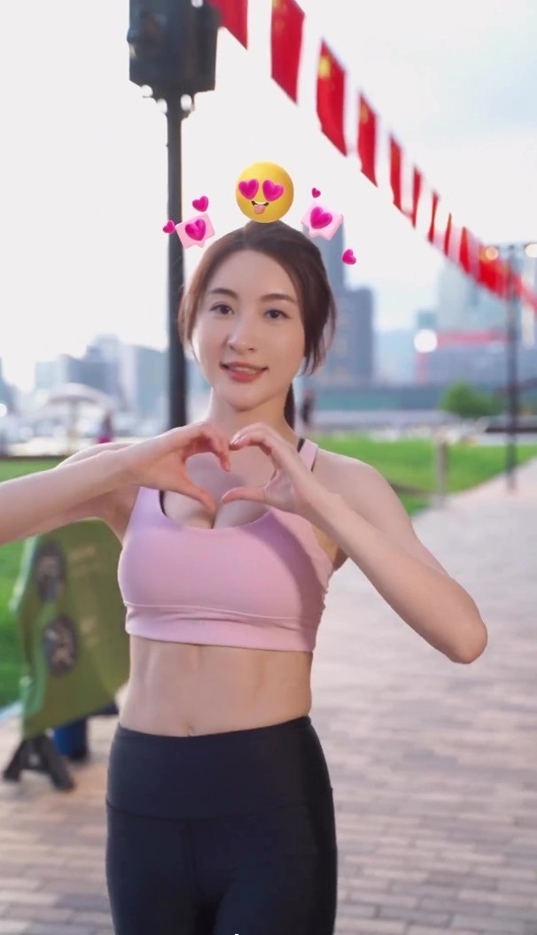 Lin Xiawei practiced yoga under the high temperature, and Fu Jiali and ...