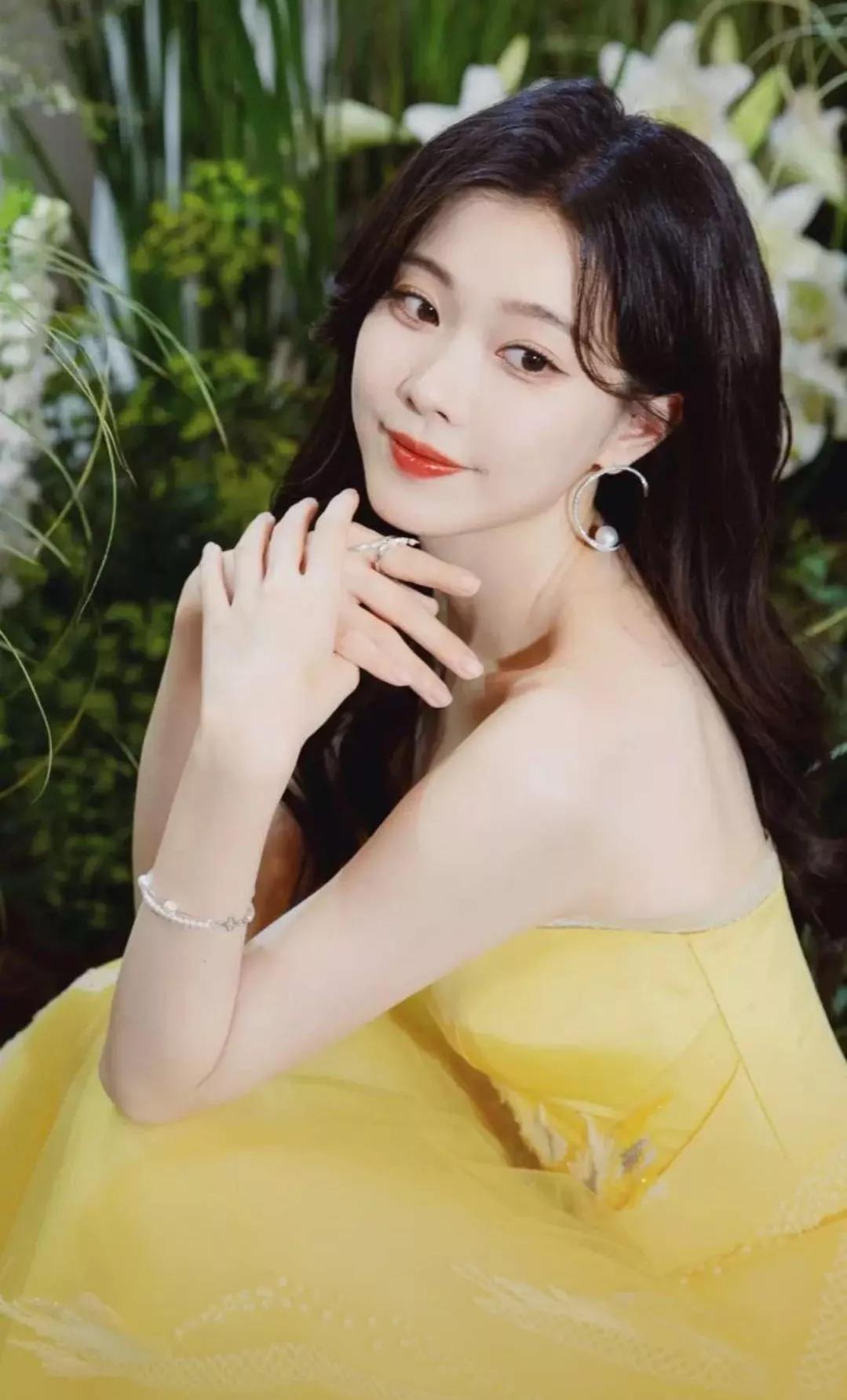 Mobile blockbuster, actresses Peng Xiaoran, Huang Mengying, Yu Wenwen and Jiang Shuying - iNEWS