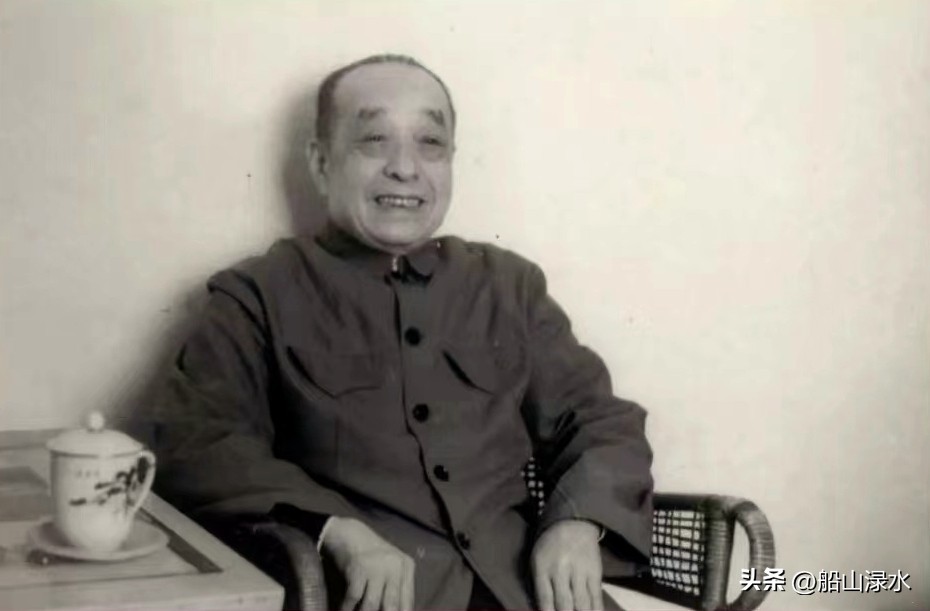 A brief analysis of Mr. Ye Tiesen's gong playing art - iNEWS