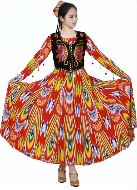What are the characteristics of the dance costumes of Aboriginal people ...