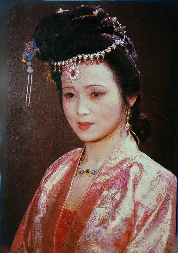 Reading "A Dream of Red Mansions": Does Mother Jia know about Qin Keqing and Jia Zhen? - iNEWS