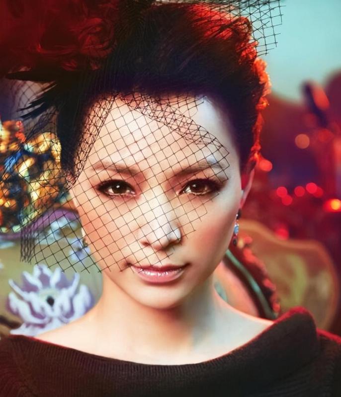 Dong Qing has transformed gorgeously! The fashion path after marrying ...