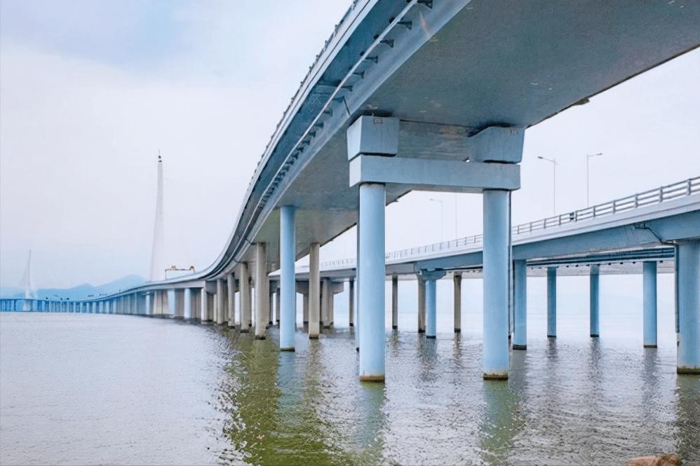 There is water everywhere in the sea, how to build the piers of the ...