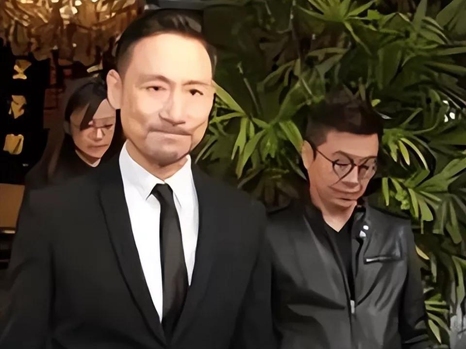 Jacky Cheung fainted and fell, his brother didn't care about him and ...