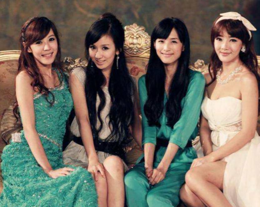 "Lin Wanyu" Zhao Ji's recent photos were exposed, his face was full of ...