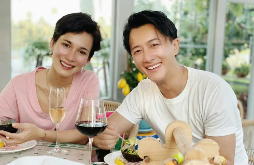 Han Geng officially announced the birth of a daughter, and the scene of ...
