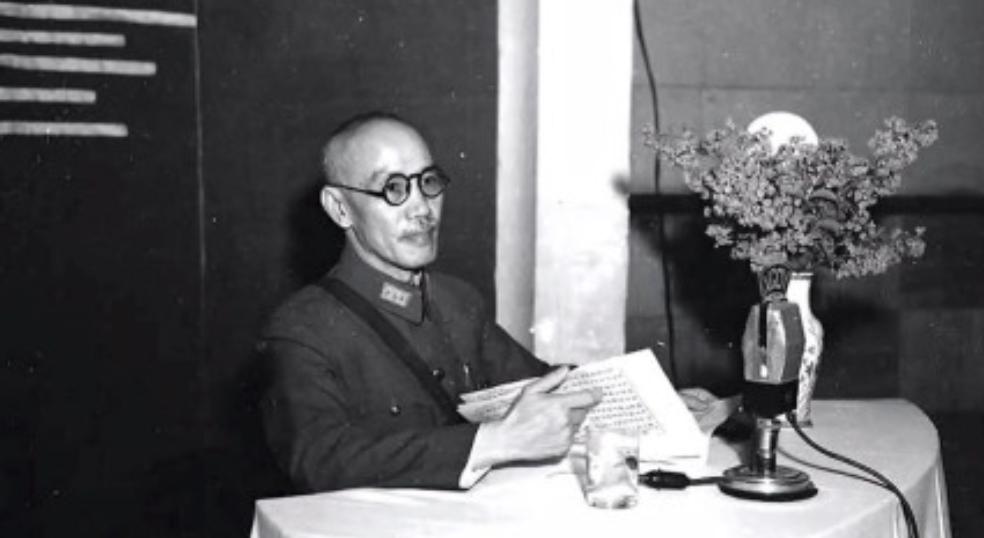 Chiang Kai-shek had no foresight, and in order to please the United ...