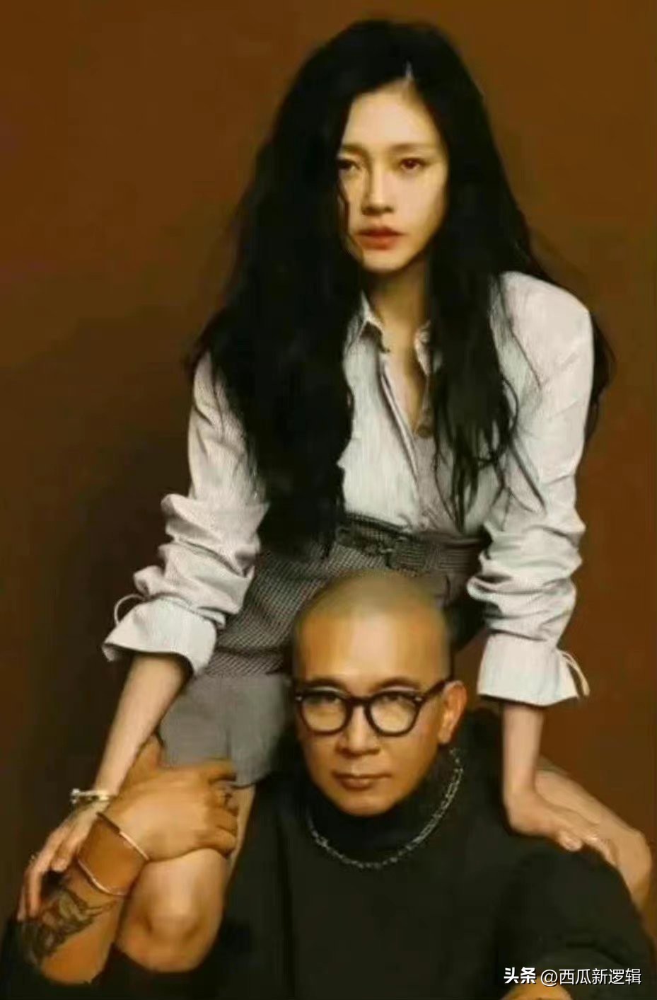 Zhang Lan's cosplay big s Gu Junye poses for a photo, as expected of ...