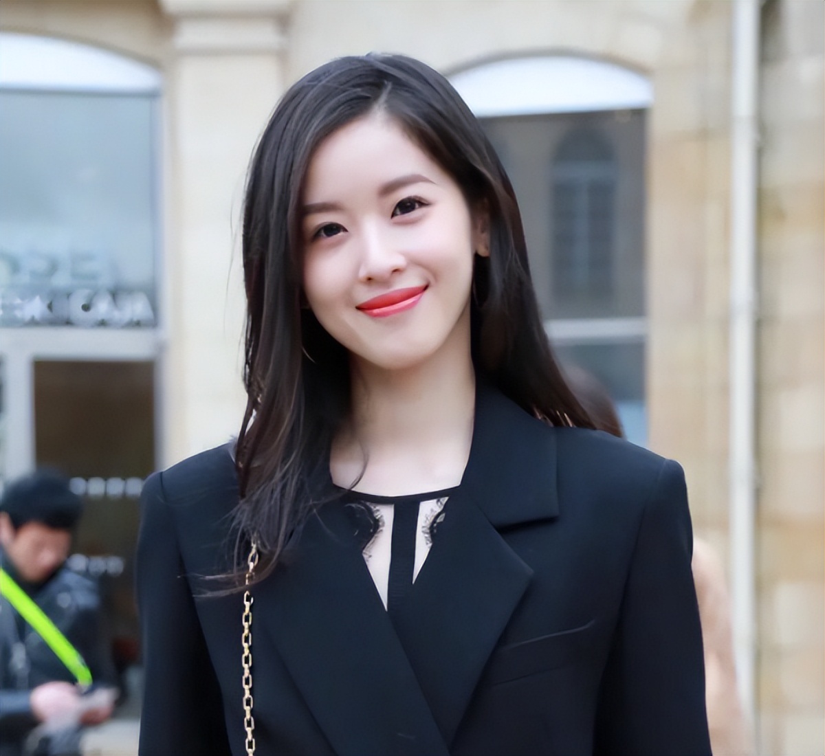 Once refused to enter the showbiz, now on the road to success, Zhang ...