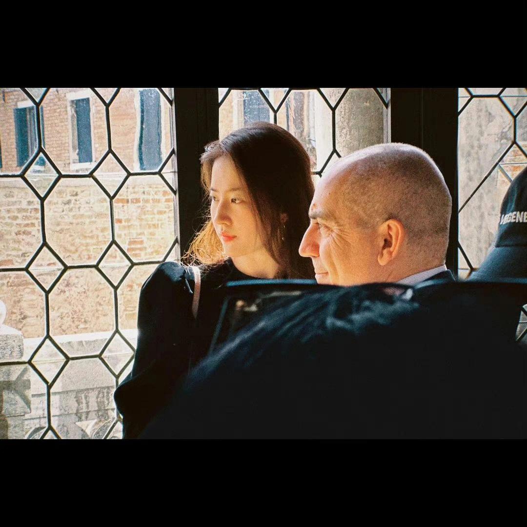 Liu Yifei wears the same style, she is so beautiful wearing a mask, my ...