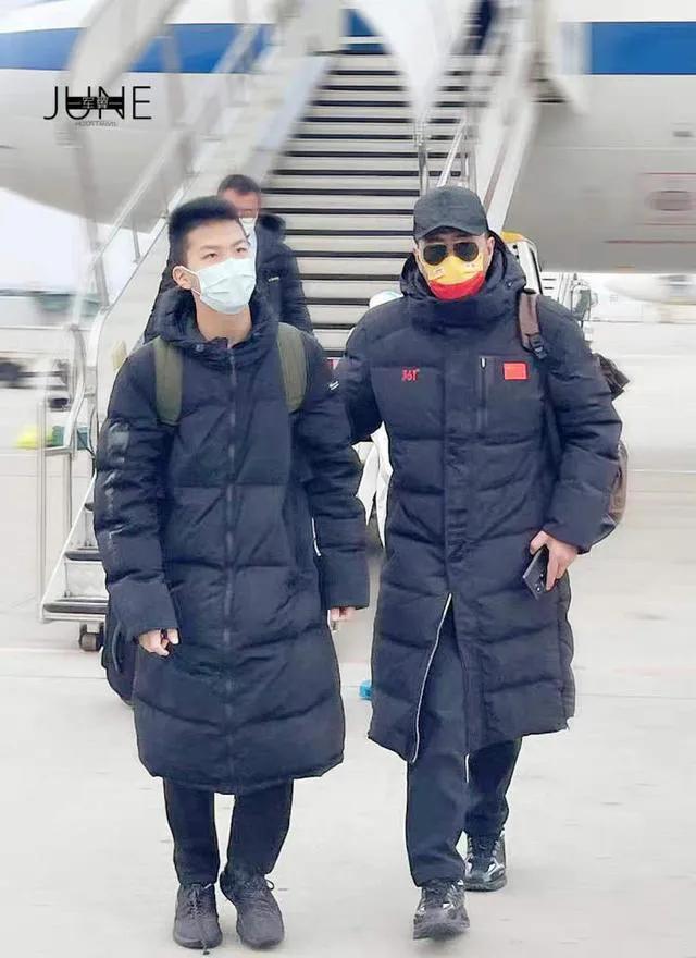 A recent photo of Hu Jun's son was exposed. He is 1.8 meters tall at ...
