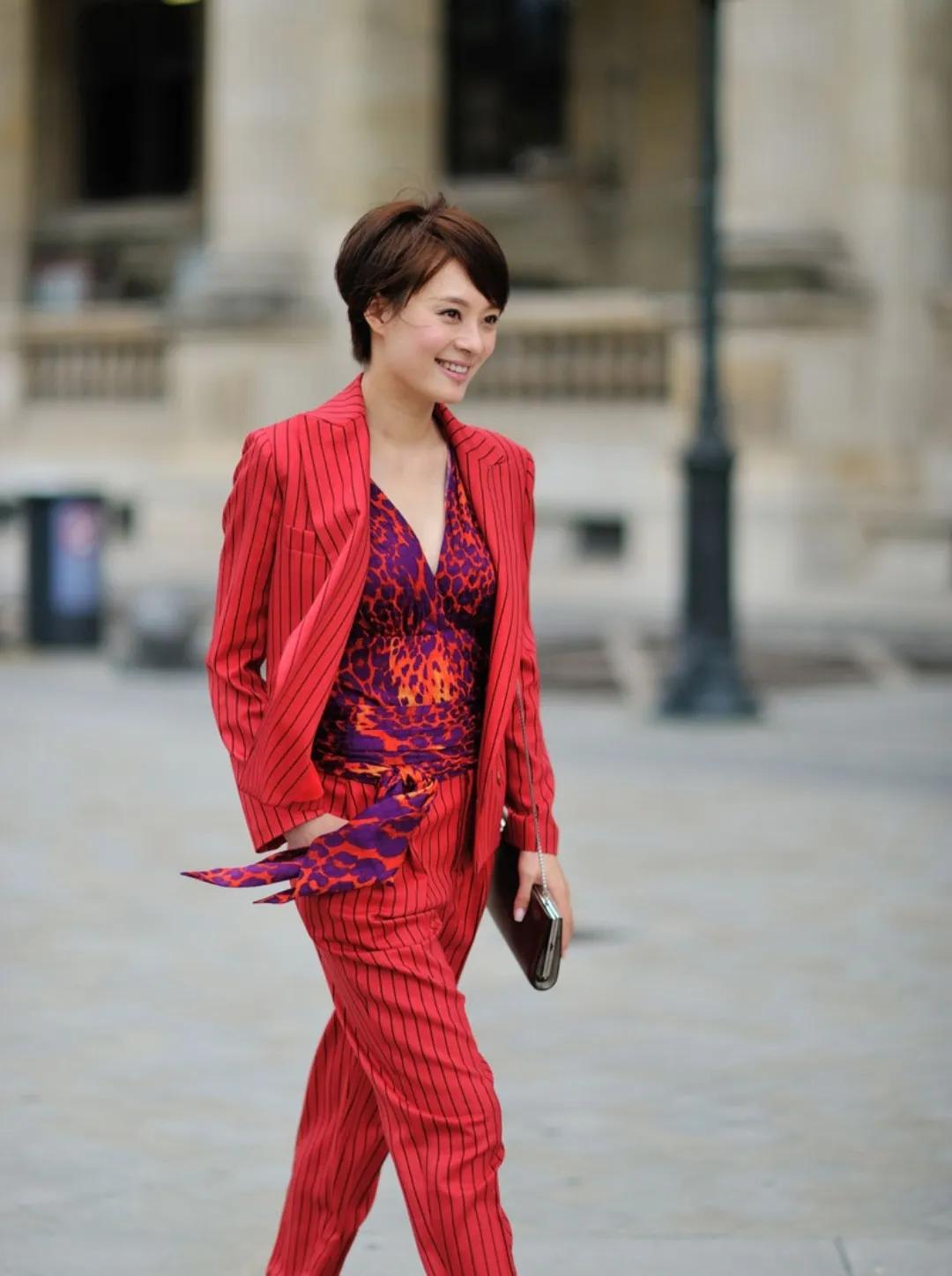 Sexy, charming and colorful Sun Li - iNEWS