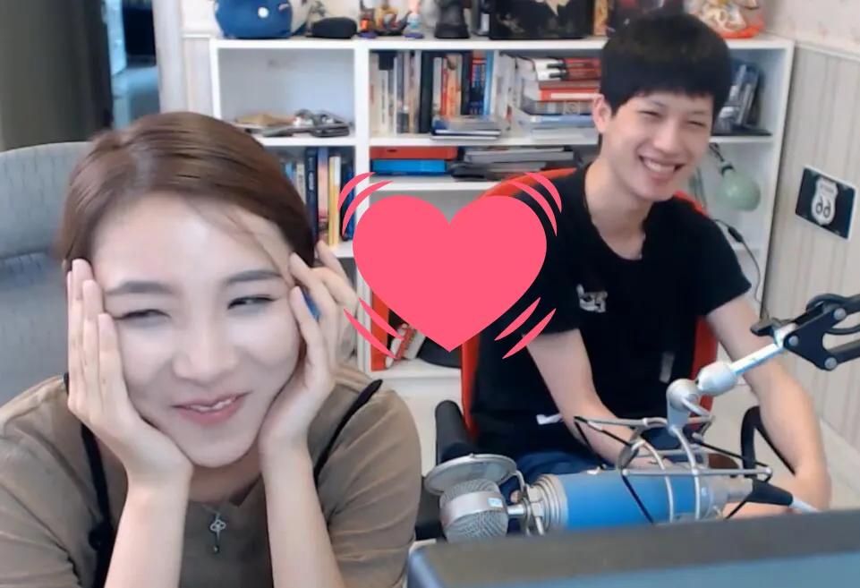 YJJ female stream official announced to get the certificate to marry ...