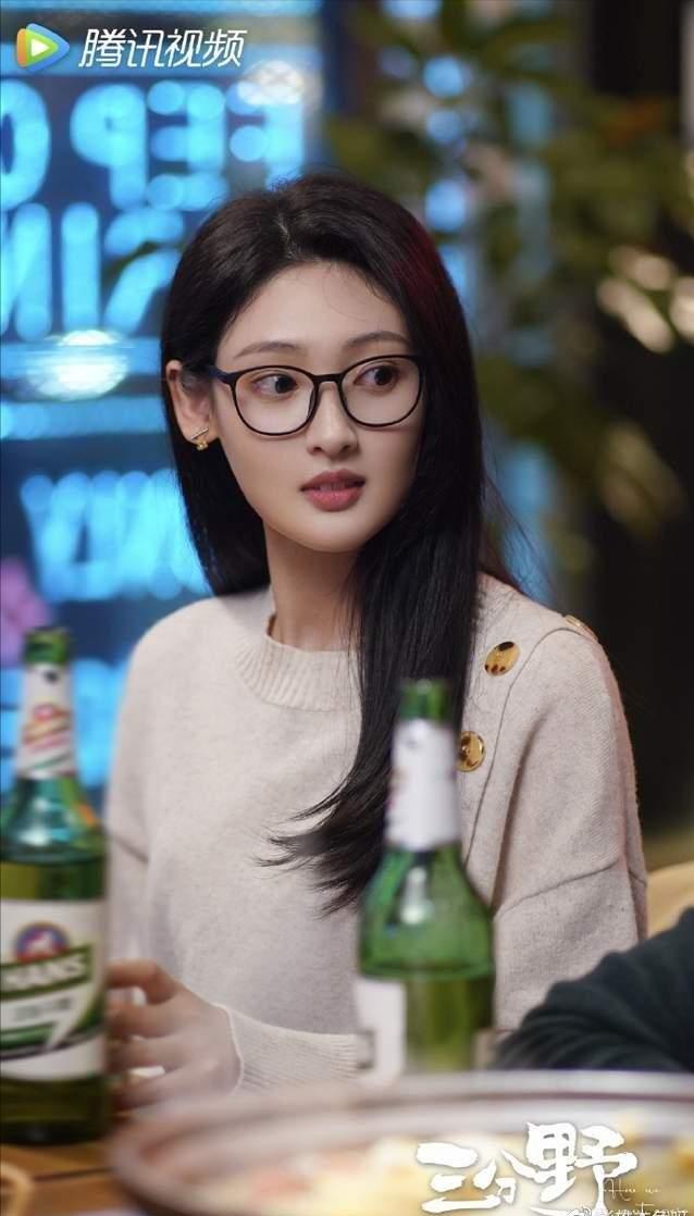 "Three Points Wild" Liu Weiting is so contrasting! She is a good girl ...