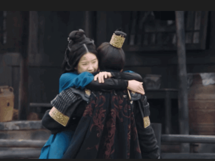 Xinghan splendid moon rises to the sea: who has never seen a hug more touching than a kiss - iMedia