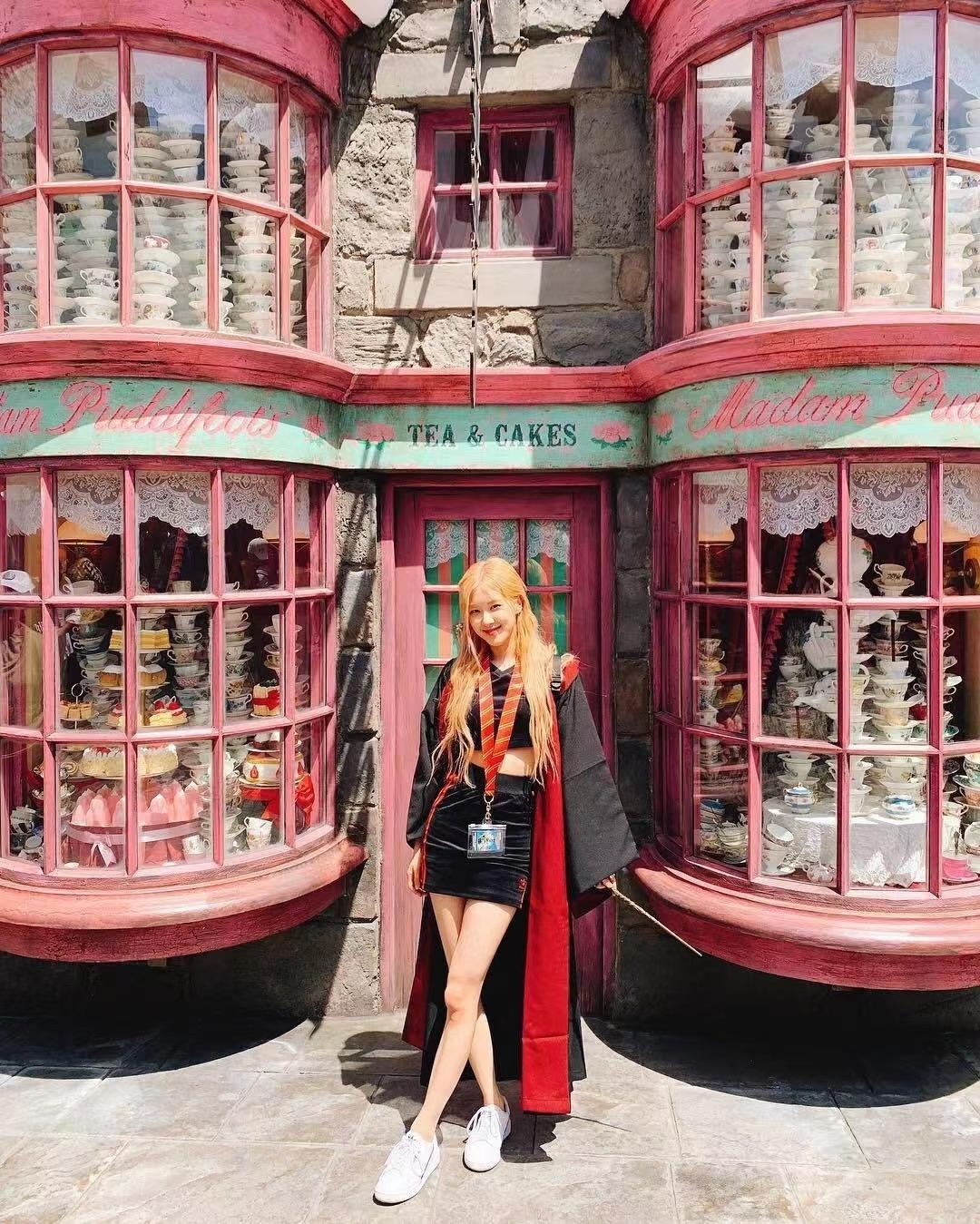 Fans don't panic, if ROSE and Jiang Dongwon are really together, it's a ...