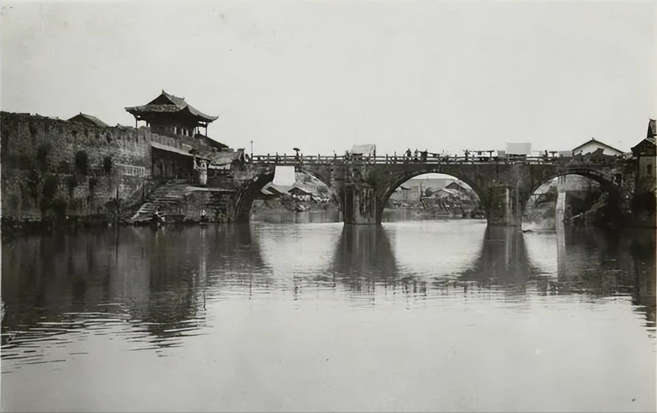 These old photos of the ancient city of Pingxiang were actually taken ...