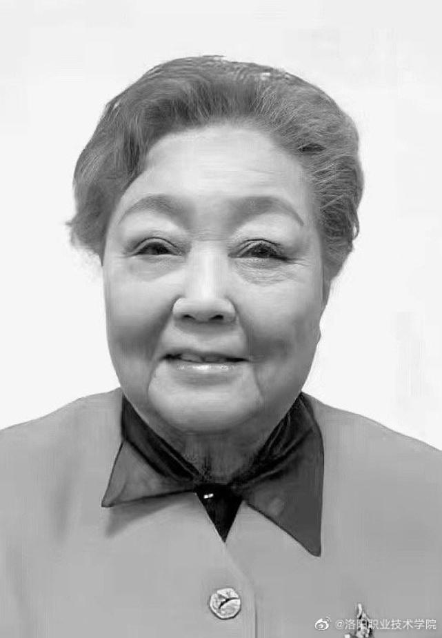 "Mu Guiying in command" Ma Jinfeng died of illness at the age of 100 ...