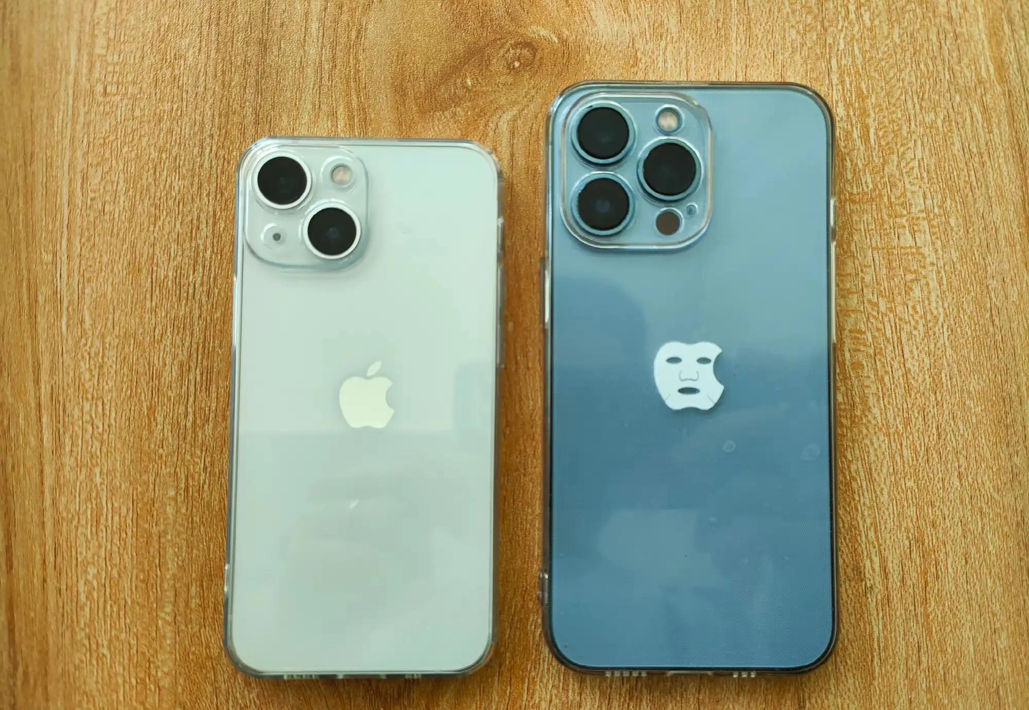 iPhone 13 Mini. The last mini series - iNEWS