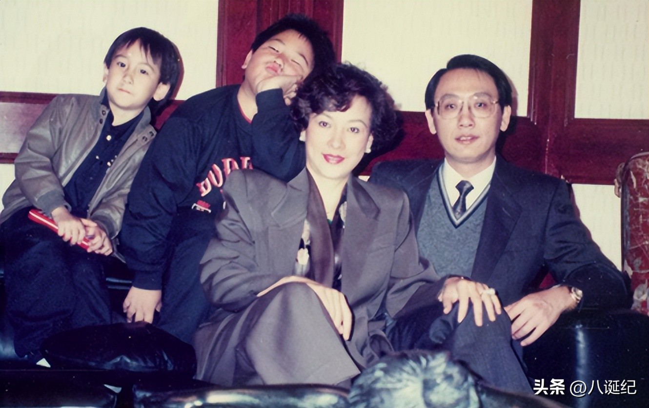 Tomson's son, Tang Jiacheng, inherited his father's 133 properties in ...