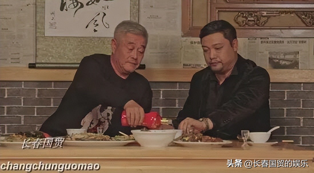Jia Bing officially apprenticed to Zhao Benshan and became one of the ...