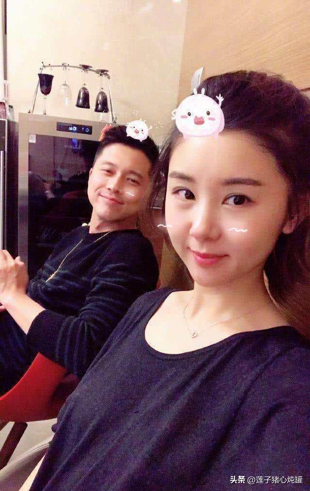 She is Feng Gong's "daughter". She has never made kissing scenes since ...