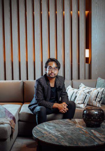 Lisa is dating the third generation of billionaires in Hong Kong, and ...