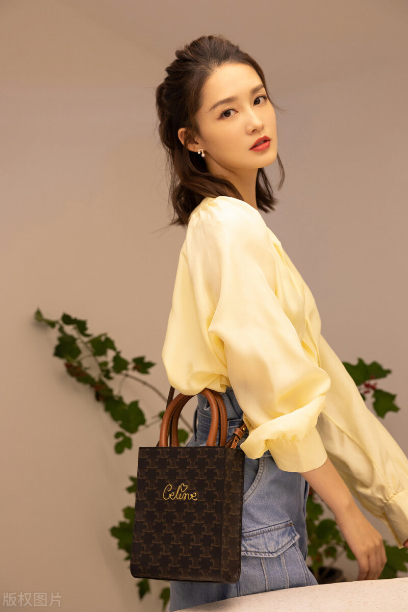 Beautiful Qin Qinzi Li Qin: underwear endorsement pictures, beautiful ...
