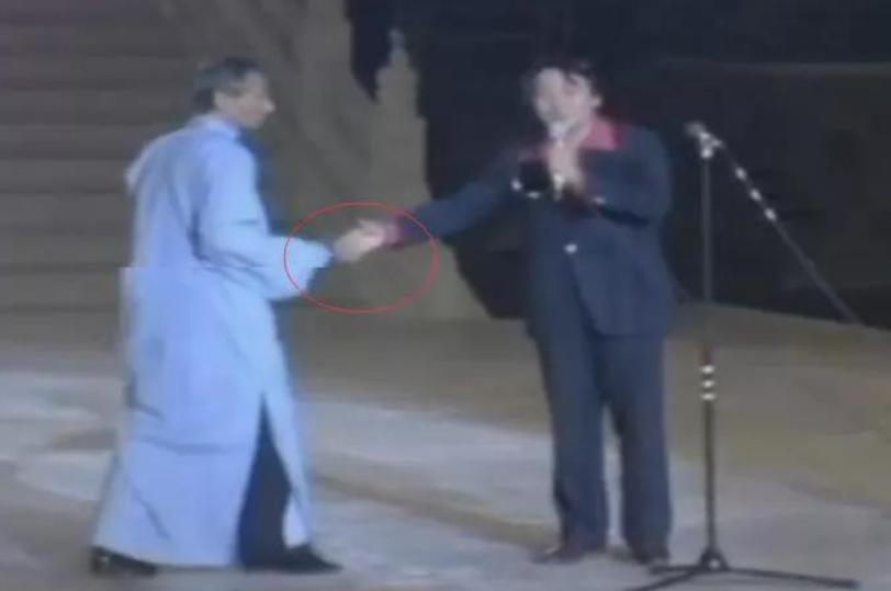 Why did Ma Sanli refuse to shake hands with host Jiang Kun on the ...