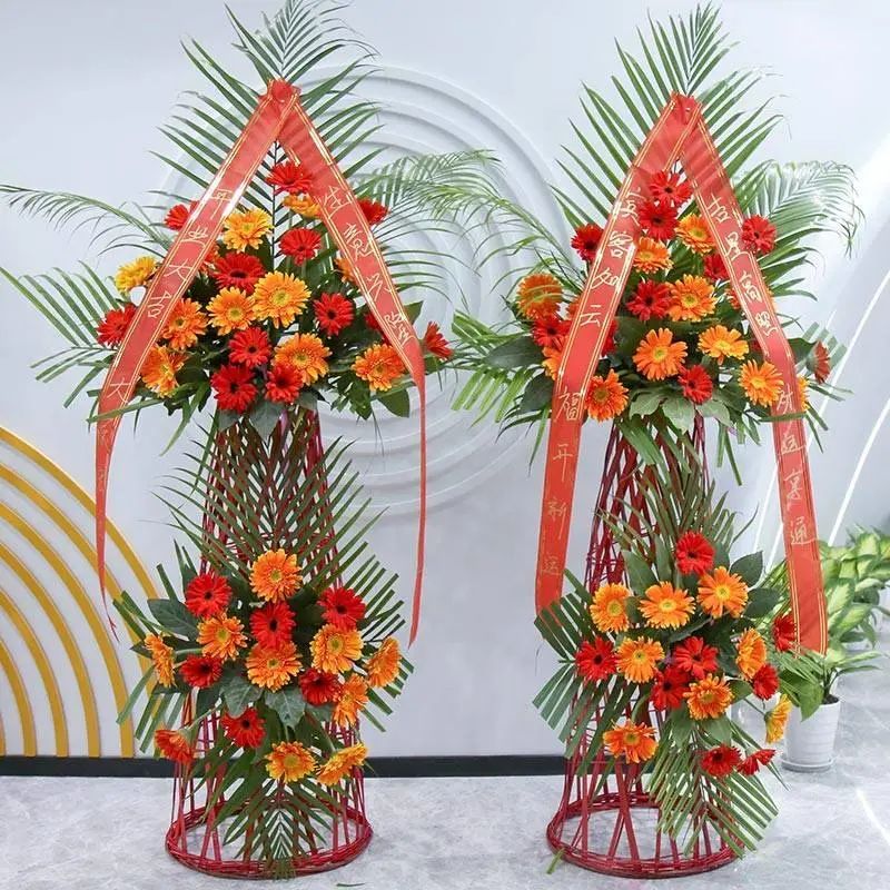 Gerbera, the uncrowned king of the cut flower world, has many varieties ...