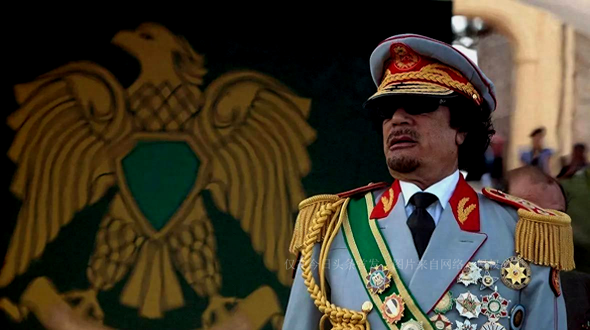 Gaddafi in his dying state: dragged for more than 40 meters, wiping ...