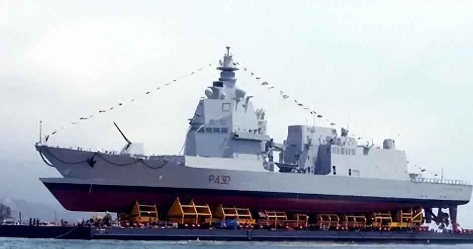 The Chinese Navy's Type 054B guided missile frigate was launched ...