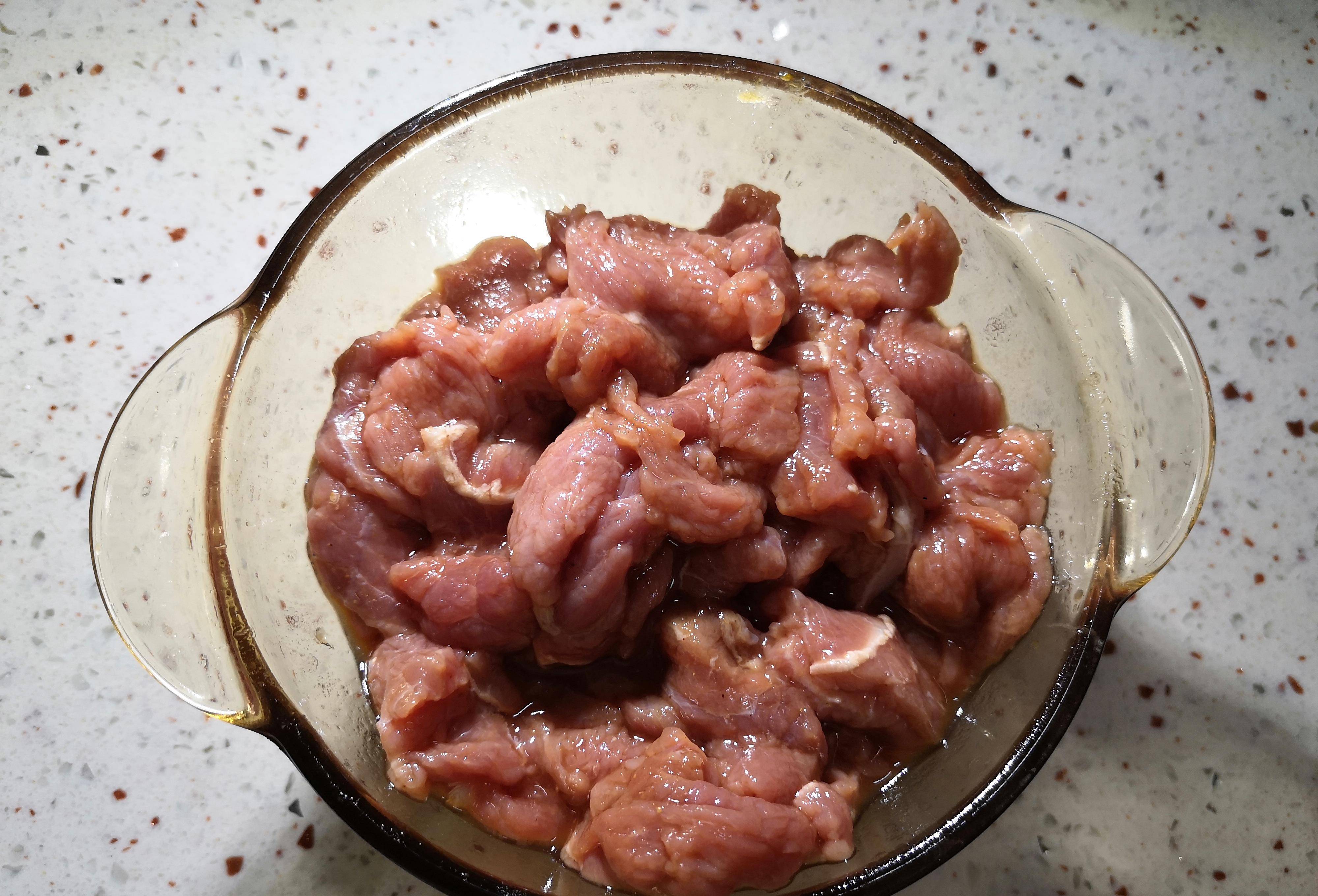 Teach you the nutritious and delicious beef with garlic and mint, it ...