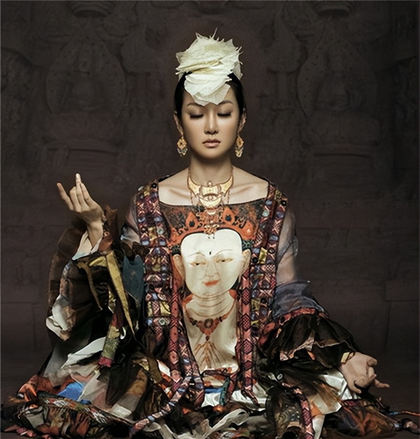 From an unknown singer to an actor, what kind of transformation did Sa ...