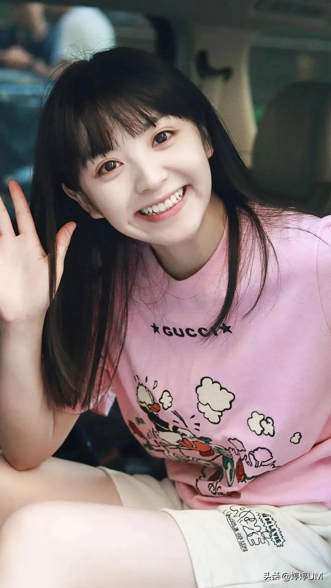 Tian Xiwei wallpaper selection, sweet smile, cute and charming, who ...