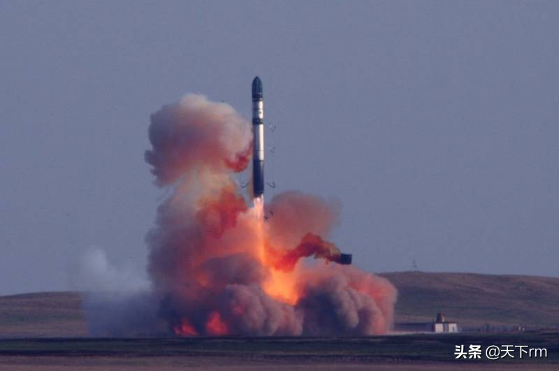 What are the types of nuclear weapons - iNEWS