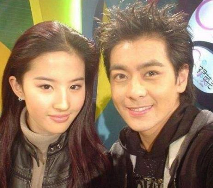 What happened to Jimmy Lin, the immortal male god? With white hair and ...
