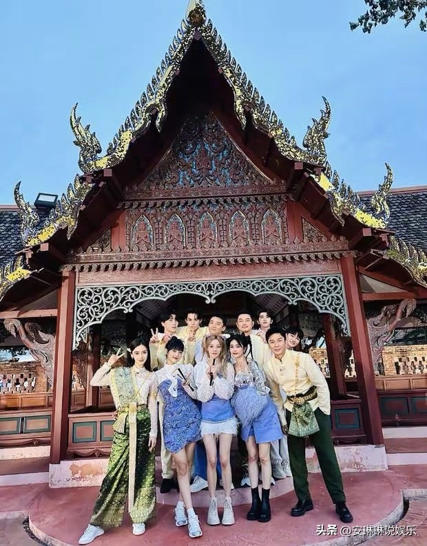Let's run, let's take a group photo in Thailand, Bailu Song Yuqi Minnie ...