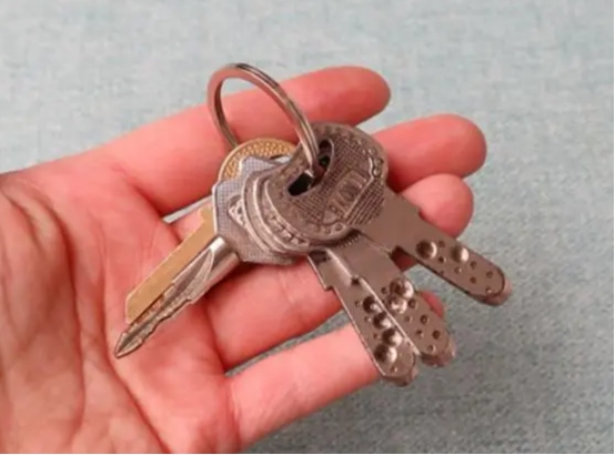 Don't throw away the old keys, if you have them at home, find them ...