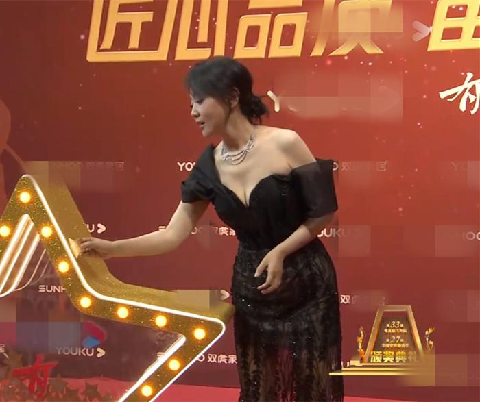Feitian Awards red carpet: Sun Li is too much like a township female ...