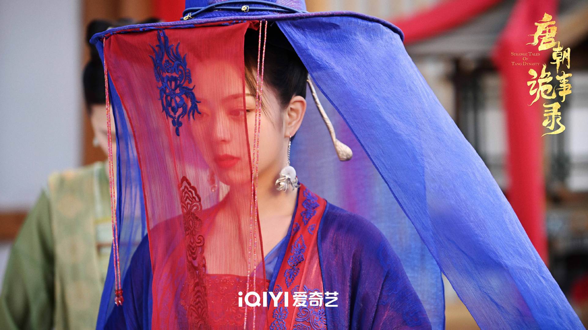 She debuted at the age of 9 and played Xiao Manli in "The Pretender ...