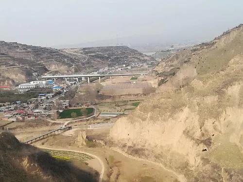 What kind of legendary life did Tan Sitong, who wrote "I laugh at the ...