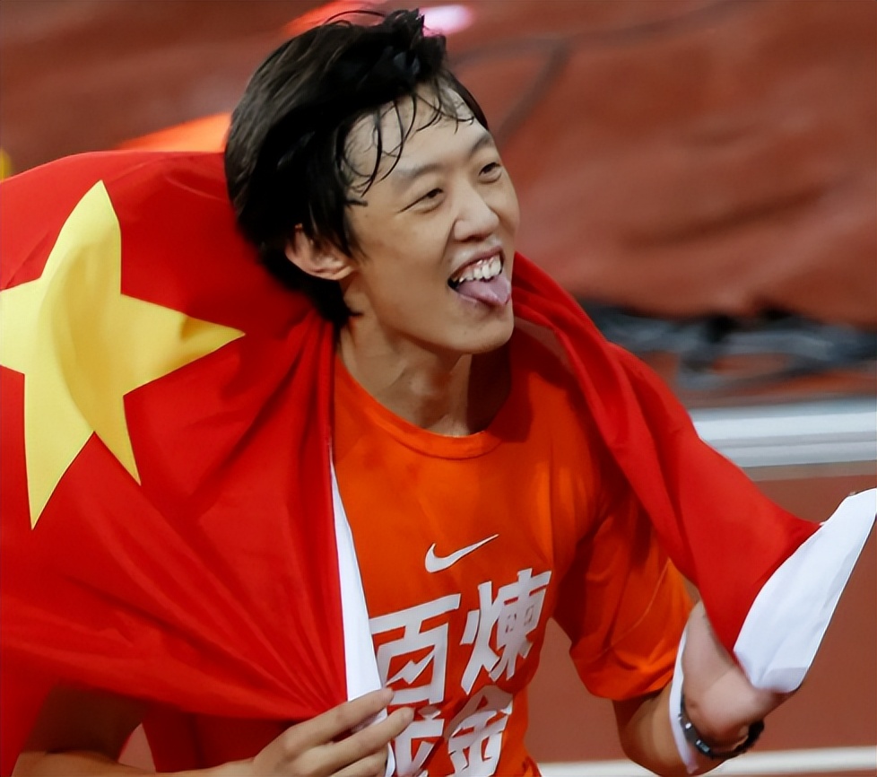 Banner steals the spotlight!Zhang Guowei does not rest during the ...