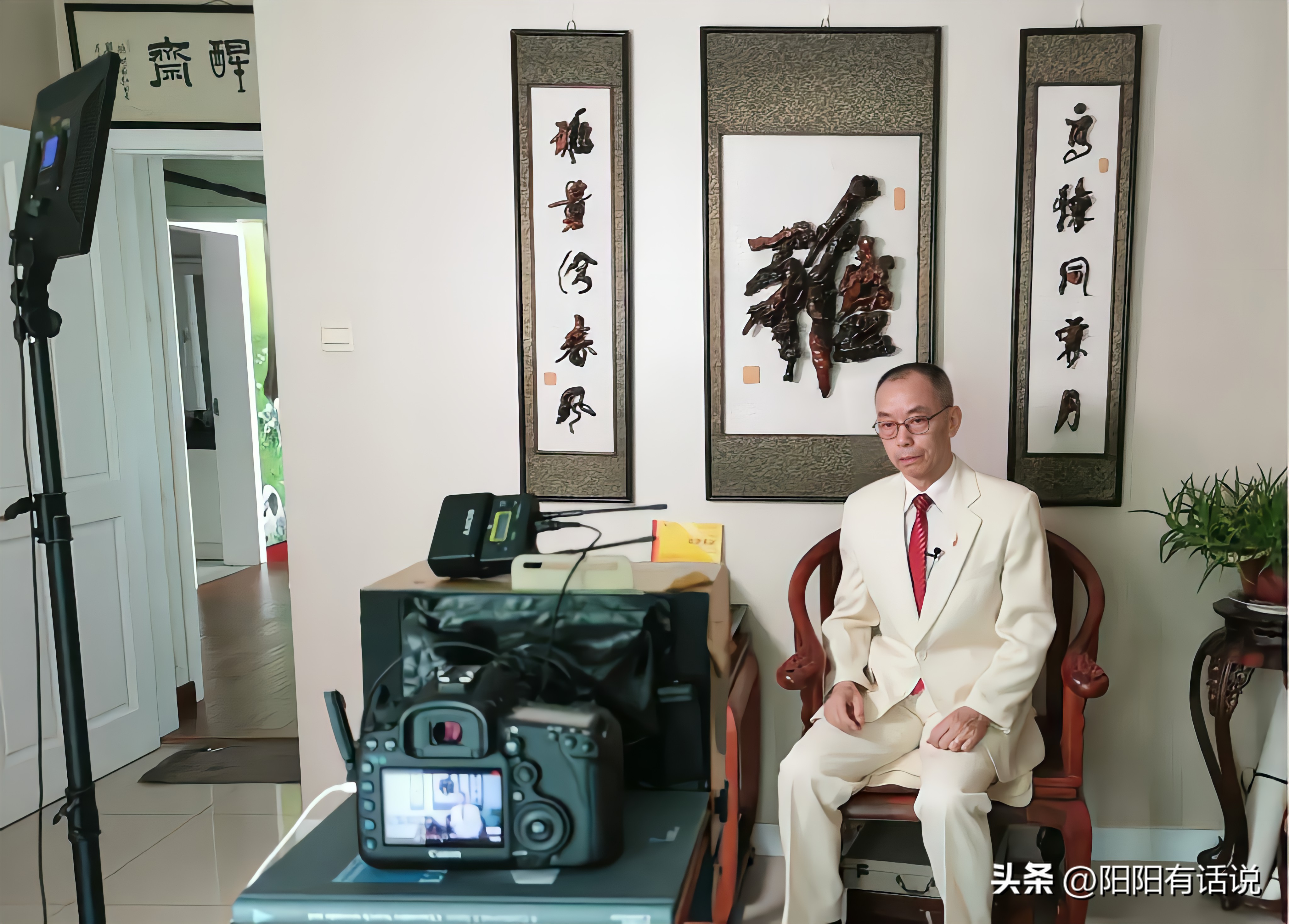 CCTV's "Misplaced Life" sparked heated discussions, and Professor He ...