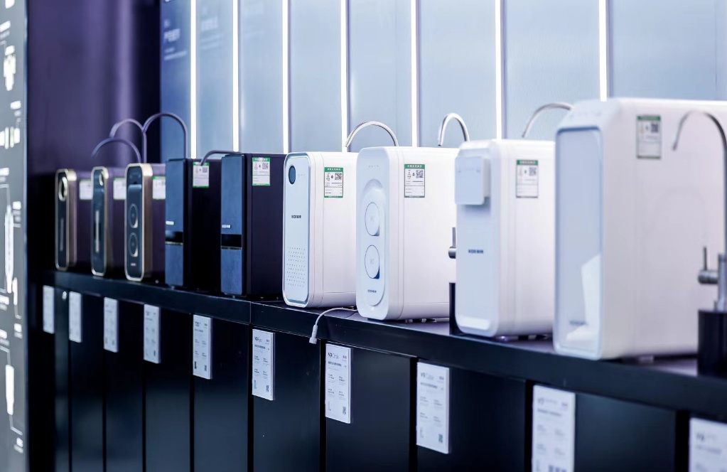 AWE 2023 has an "aircraft carrier booth" on site, and Yikaid water ...