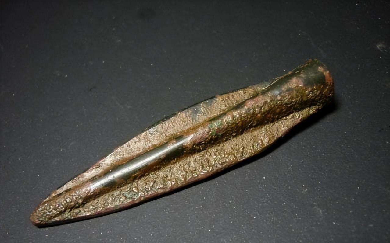 Try to discuss the special-shaped arrowheads in the Qin and Han ...