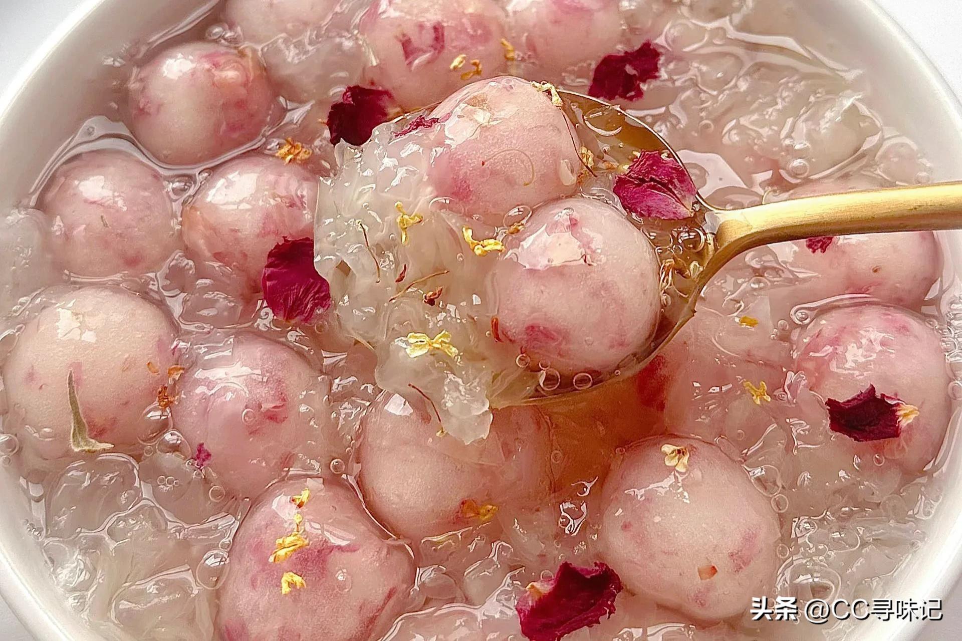 Moisturizing and nourishing dessert, sweet and soft, delicious and ...