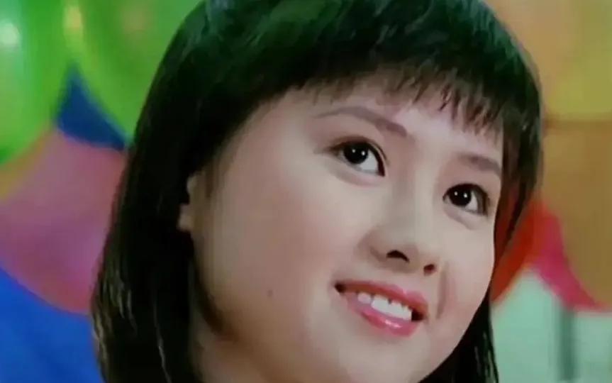 Li Lizhen: Goddess of Pure Desire, Record-breaking Movies, Rich Love ...